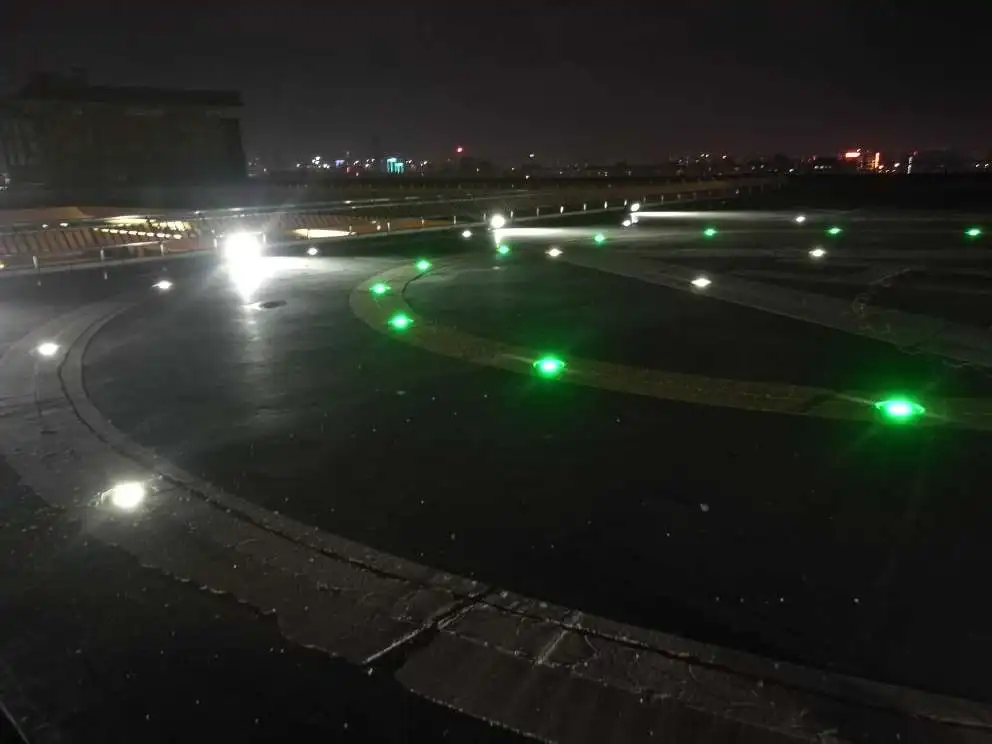 NVG Compatible Helipad Light - Durable & Efficient