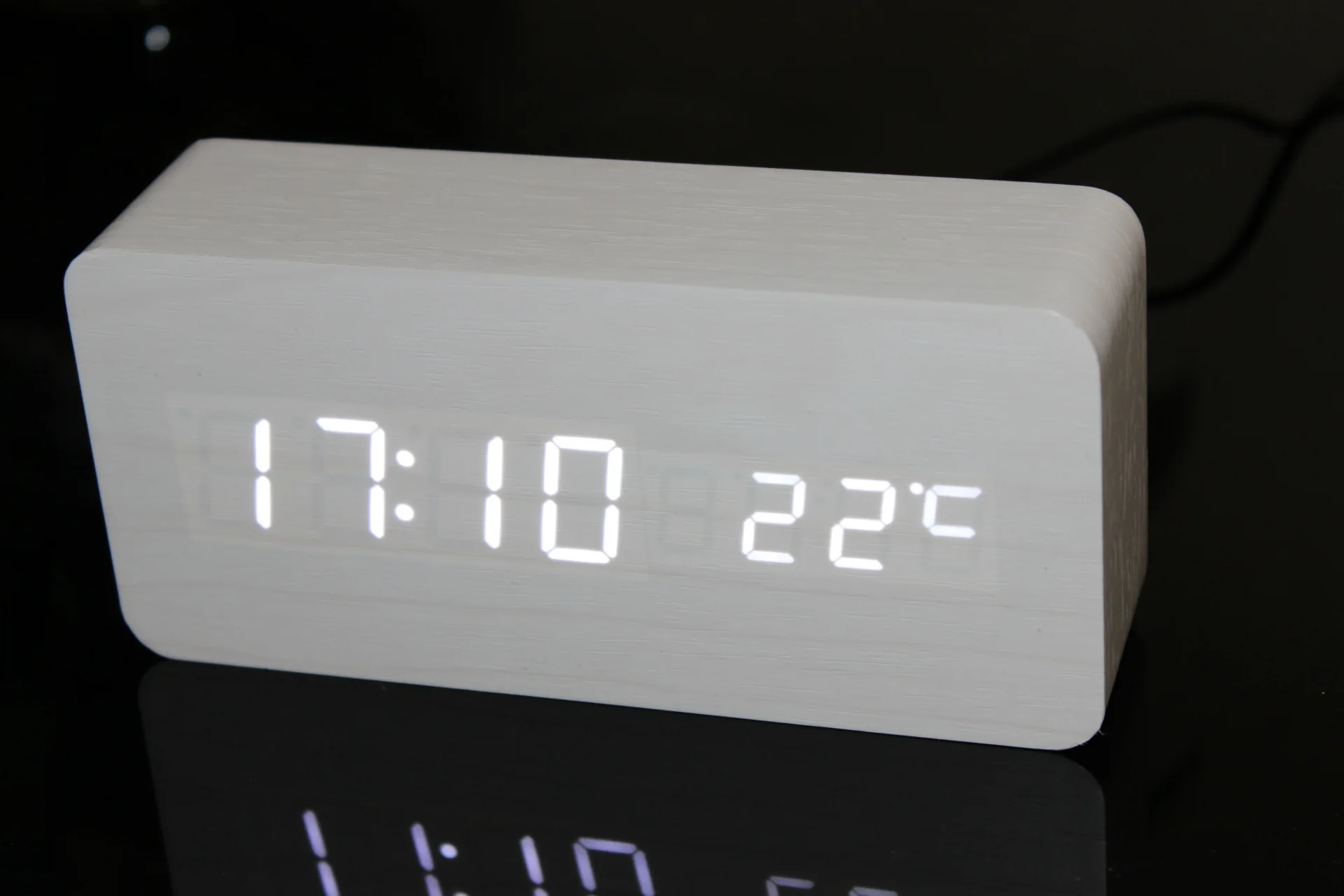 5 Sets of Plug-In LED Wooden Clocks with Digital Display Voice Control ...