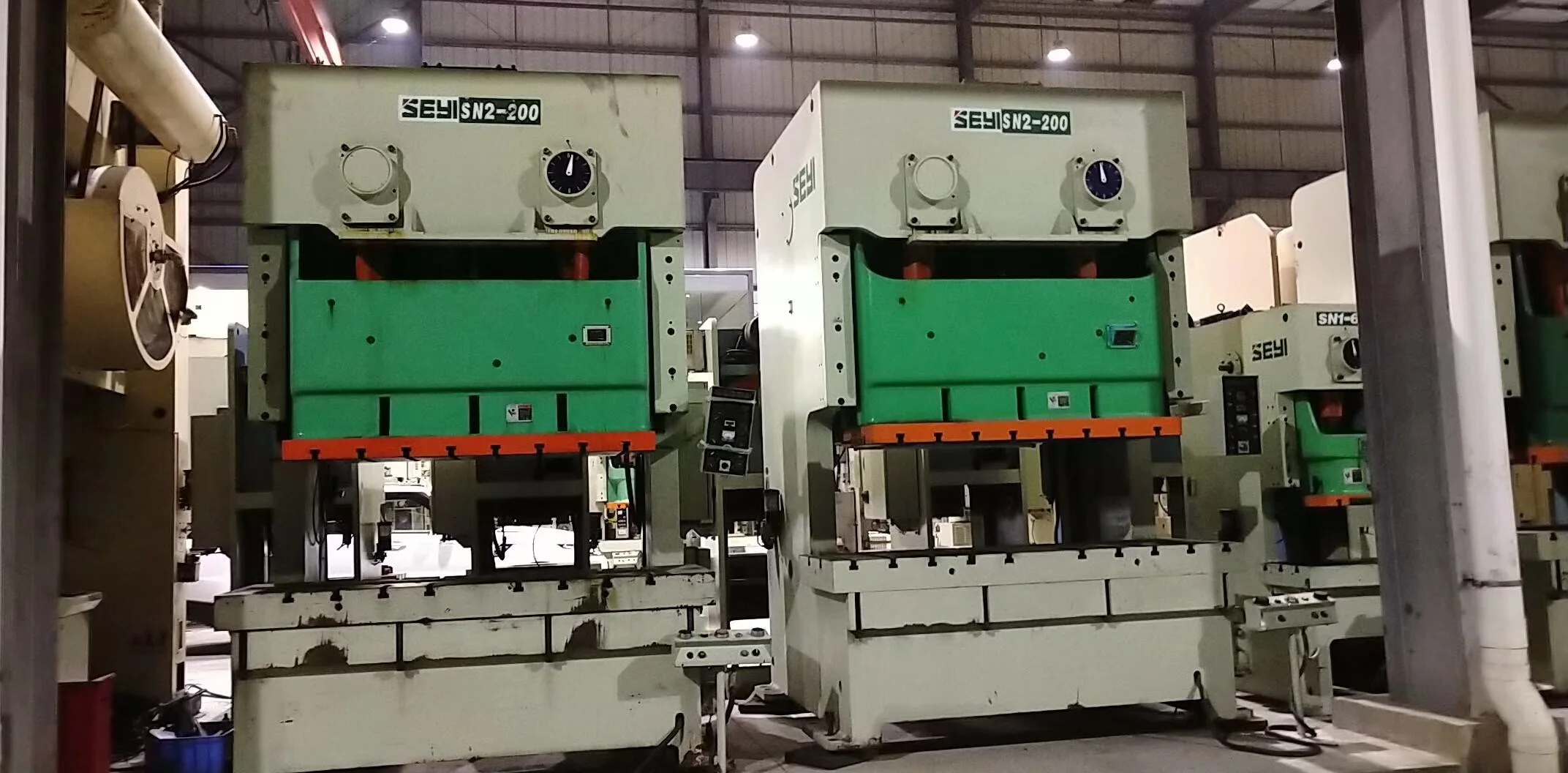 200 Tons Pneumatic Punch Machine - High Quality & Best Price