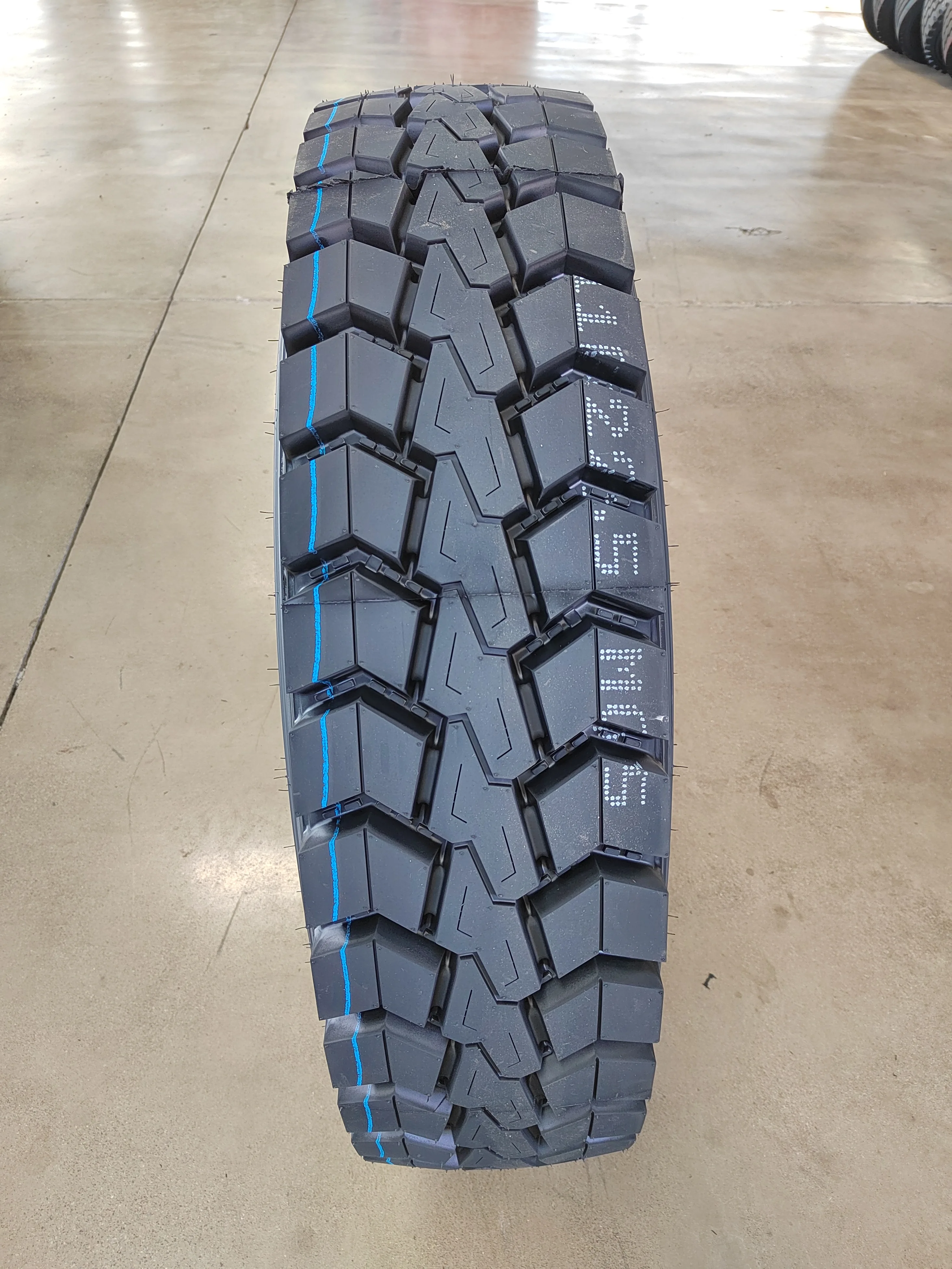 MARVEMAX 11R22.5 MX959 Truck Bus Tires - Durable & Reliable