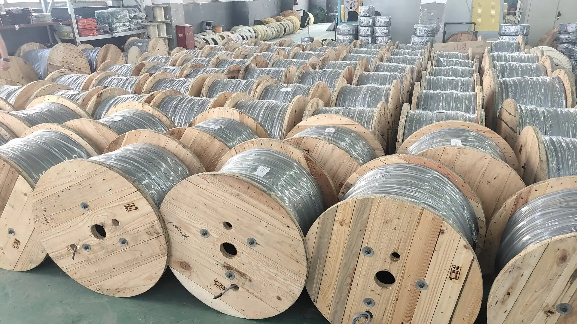 RJ45 to RJ45 Curlynet 24AWG Spiral Coiled Ethernet Cat5e Cable for Laptops