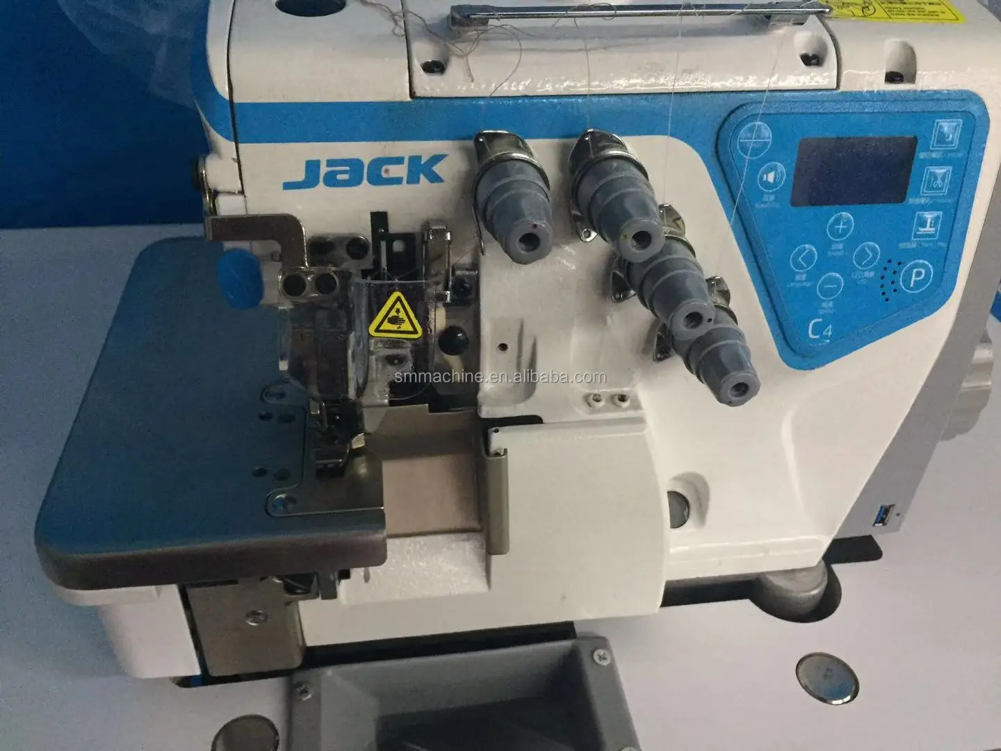 Jack C4 Computer Overlock Sewing Machine - High Efficiency
