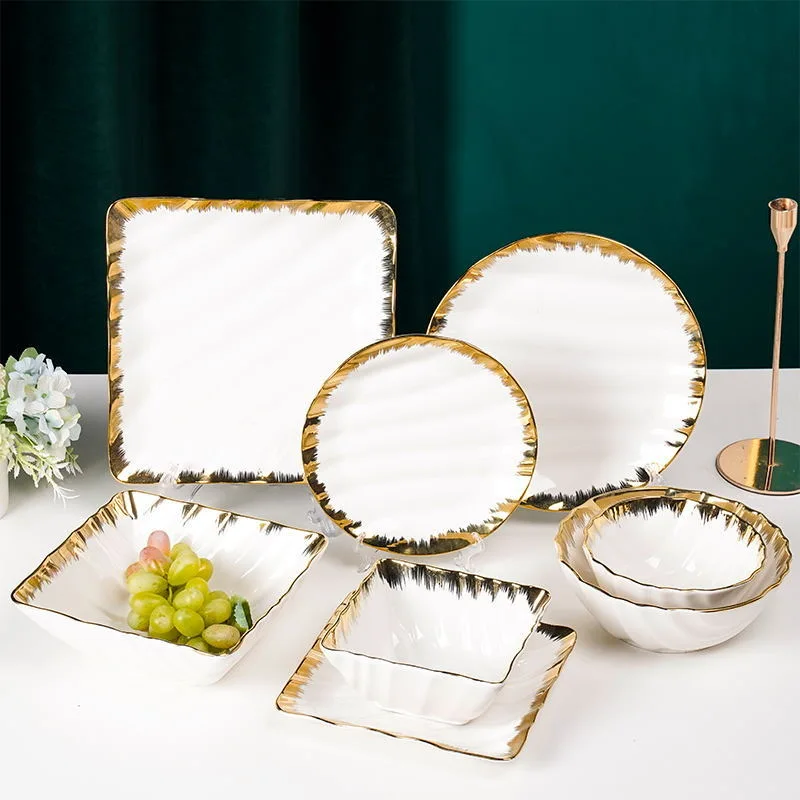 Porcelain Gold Dinner Plates - Sustainable & Stylish