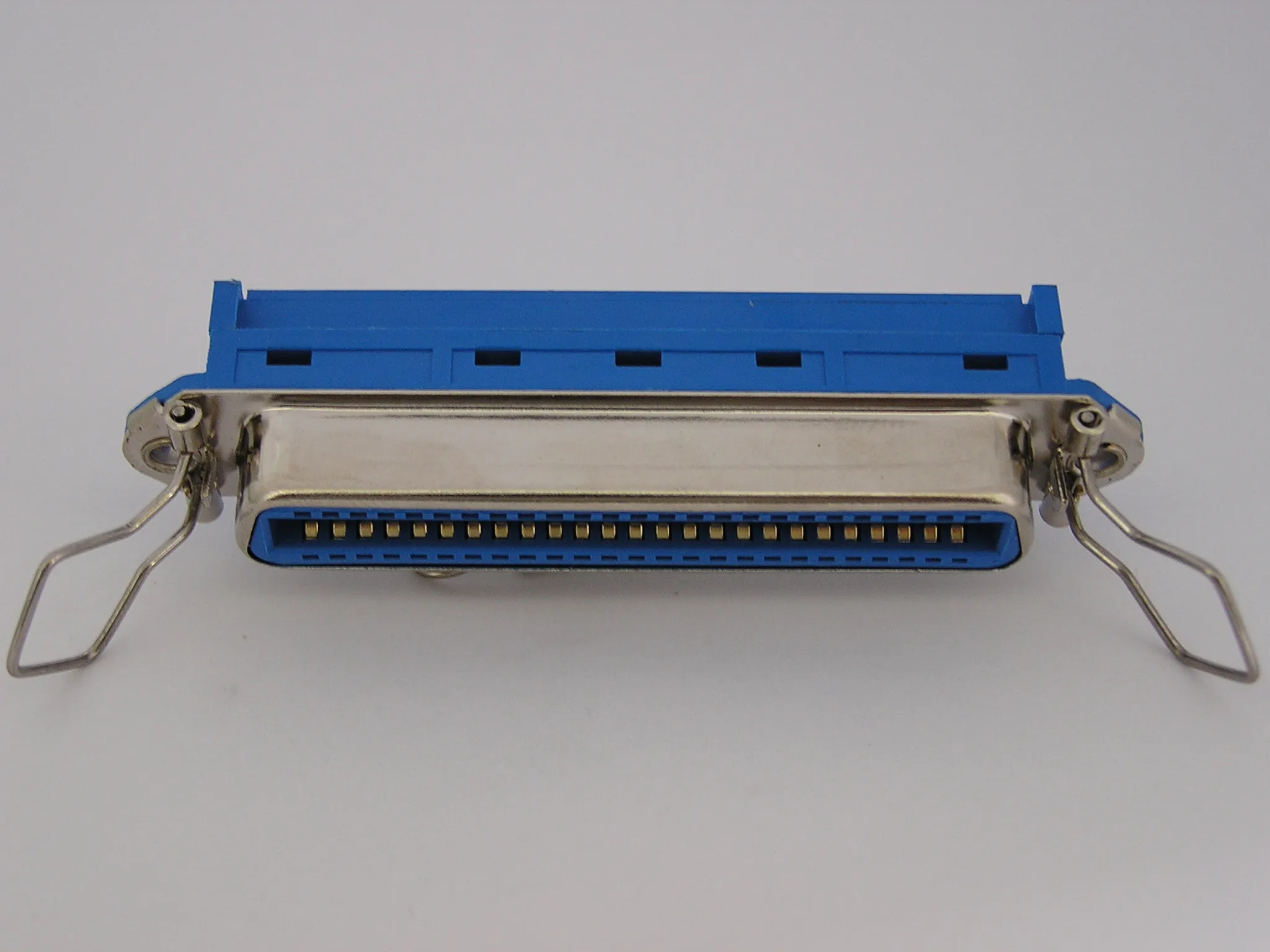 Centronic 50-Pin Female IDC Connector - Reliable Wire Termination
