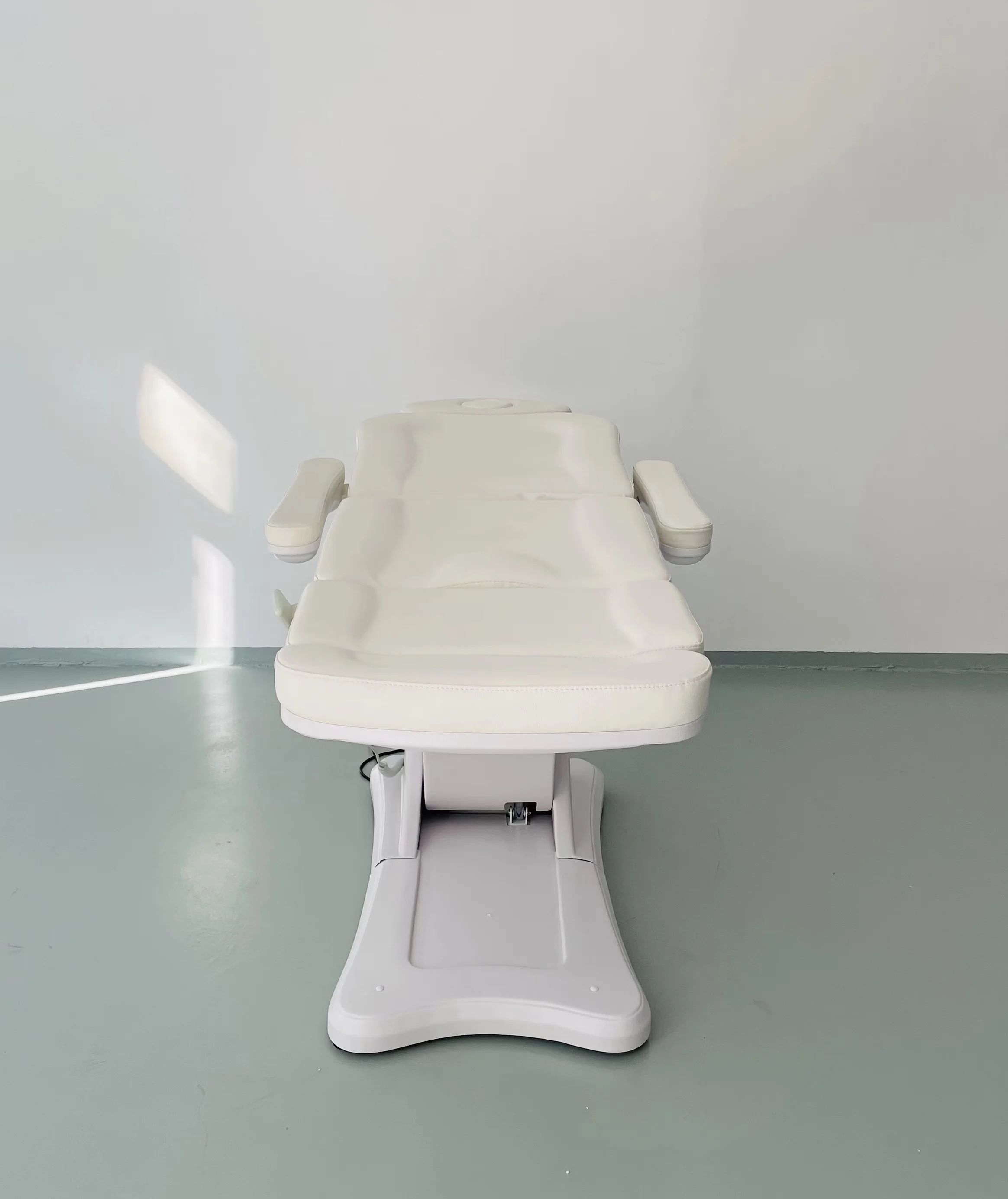 Modern Spa Bed Electric Beauty Facial Bed 4 Motor White Cosmetic Bed ...