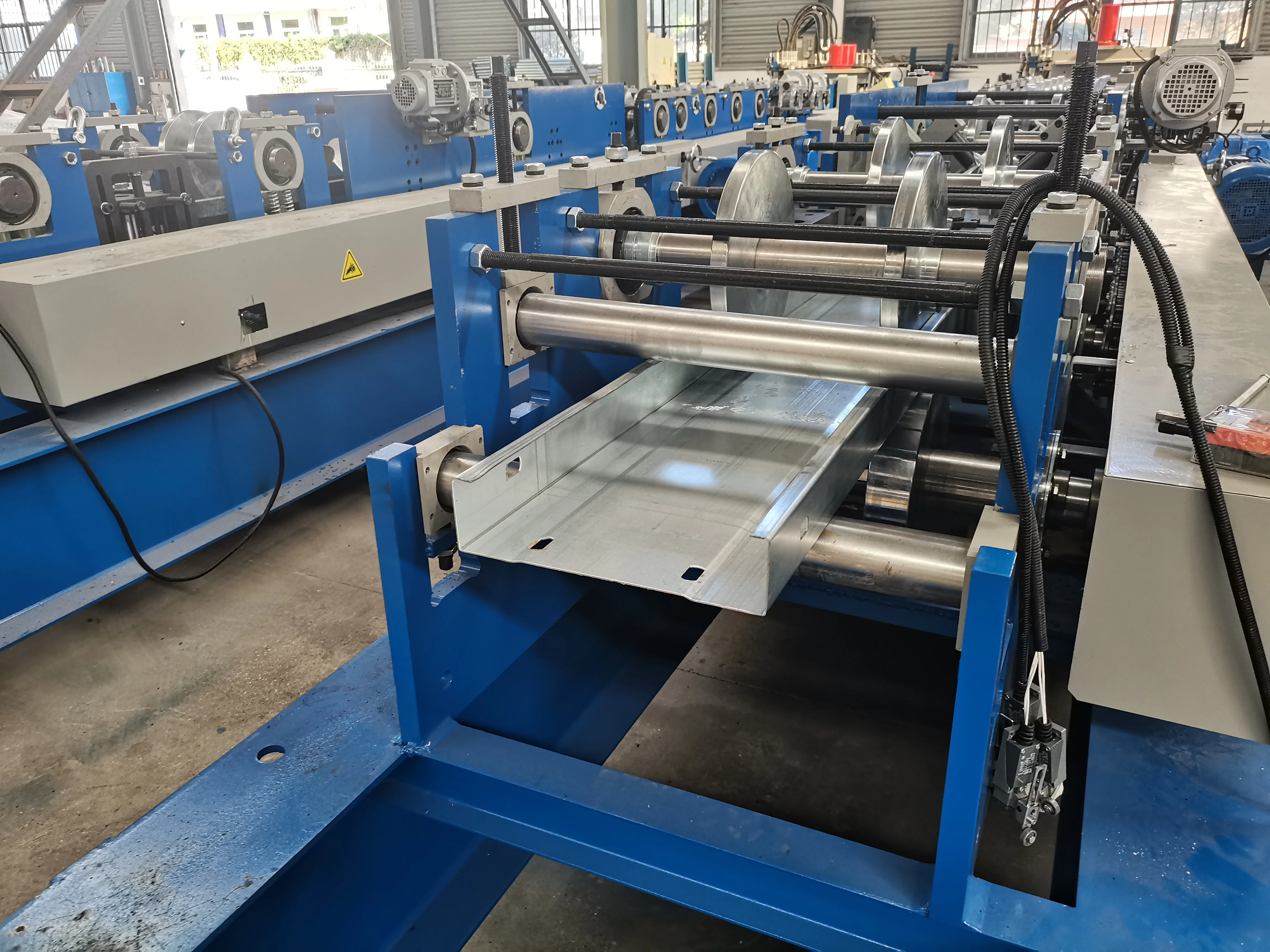 C Z Purlin C Steel Frame Metal Building Hydraulics Cutting Fully ...