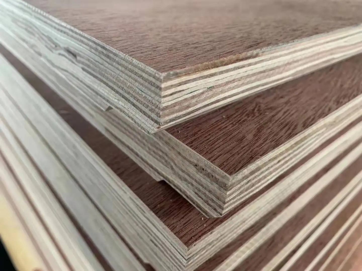 28mm Shipping Container Plywood Phenolic Plywood Board Container Panel ...