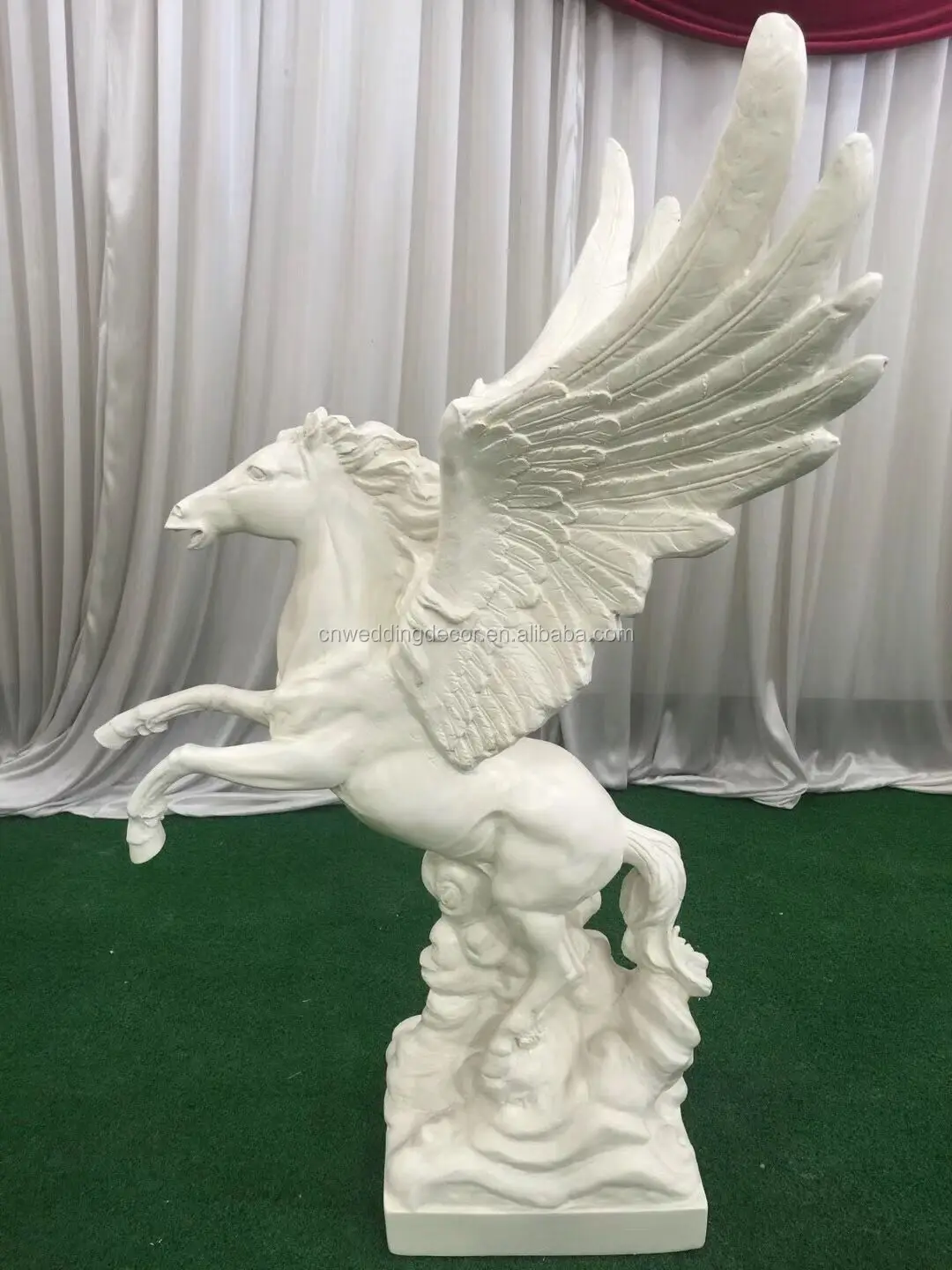 Roman Pillar Plinth Angle Sculpture Plinth for Wedding