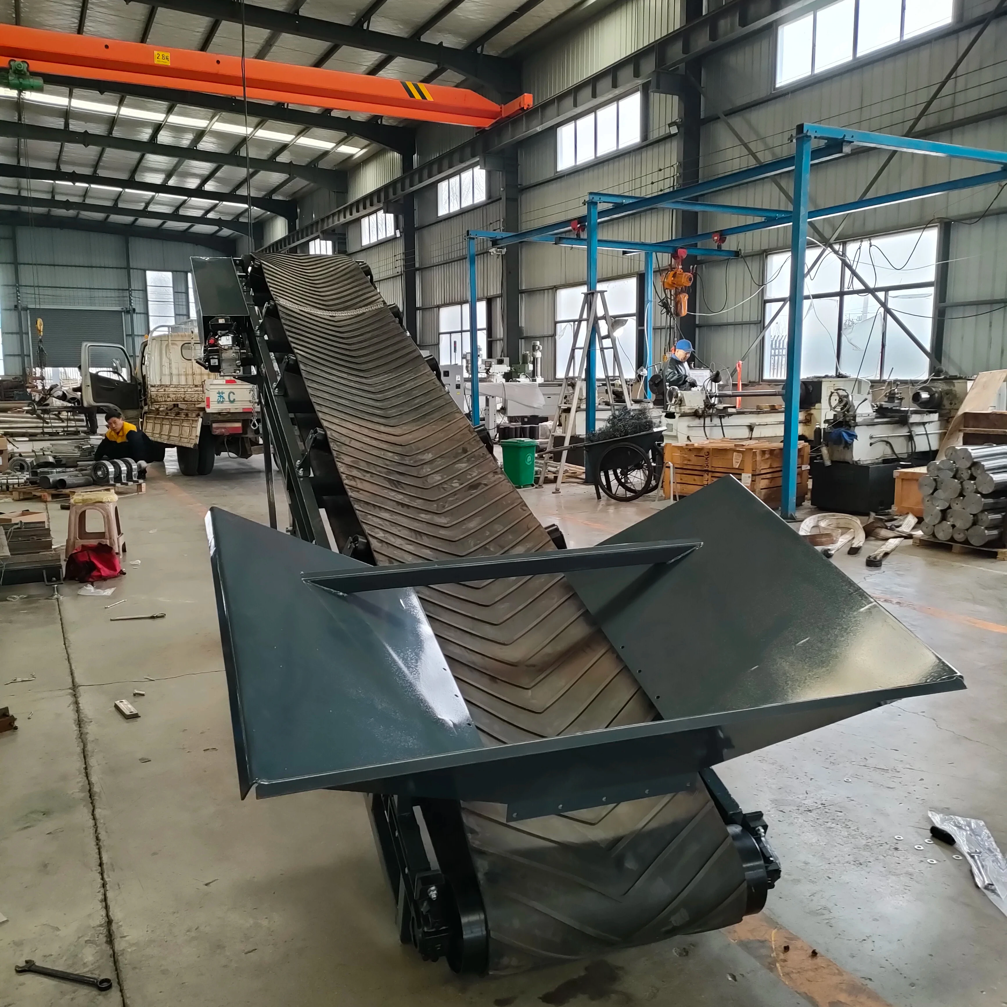 Soil Dirt Conveyor Portable Belt Conveyor Mobile Stacker 6 Meters Long ...