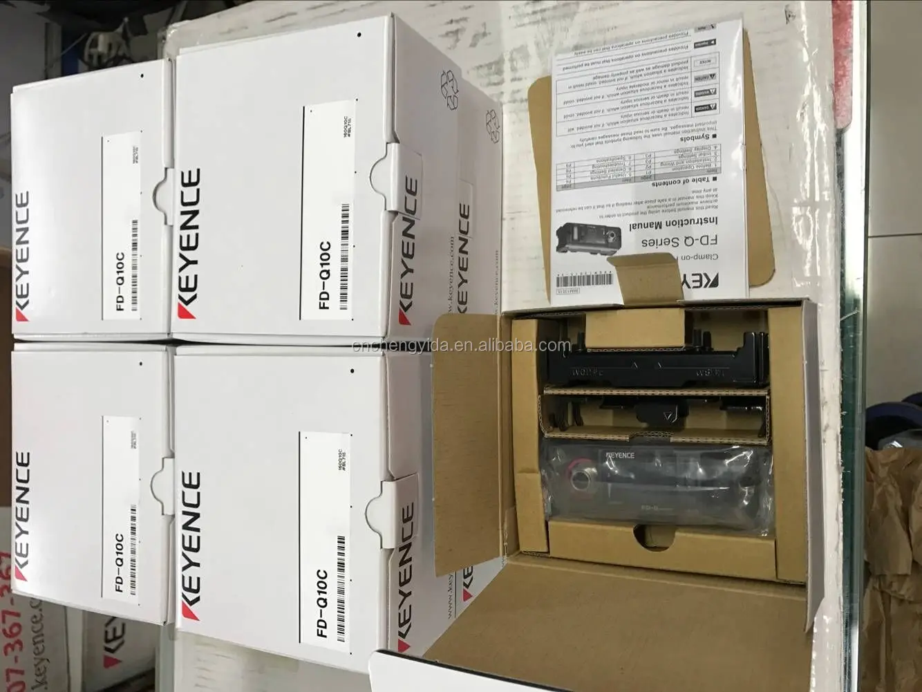 KEYENCE FD-Q50C Clamp-on Flow Sensor - Digital & Reliable