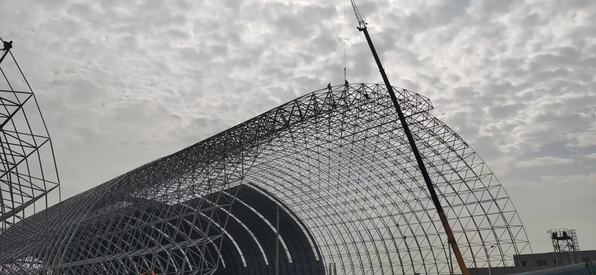 Prefab Steel Portal Truss Frame Roof Galvanized Steel Lattice Beam ...