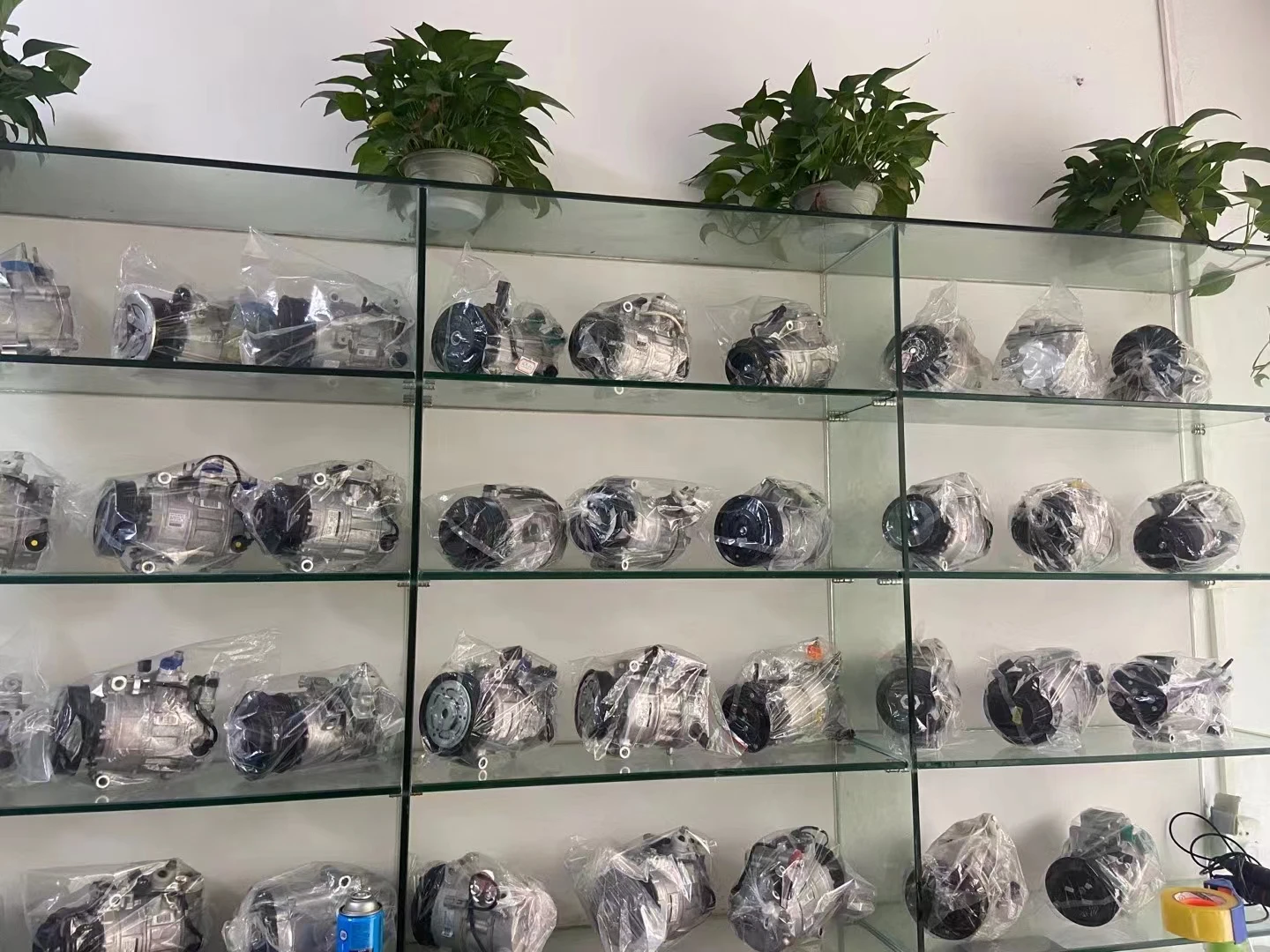 保时捷帕拉梅拉3.0 V6途锐7P0820803H 7P0820803G 95812601102 ZYH3008汽车配件交流混合动力压缩机 ...