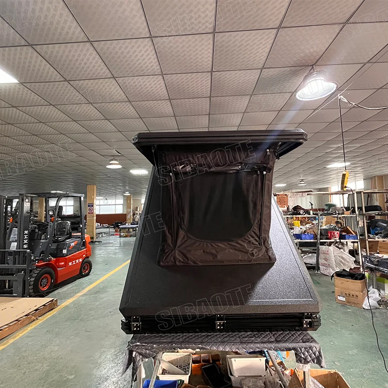 2023 New Styles Aluminum Triangular Open Skylight Car Rooftop Tent 2-3 ...