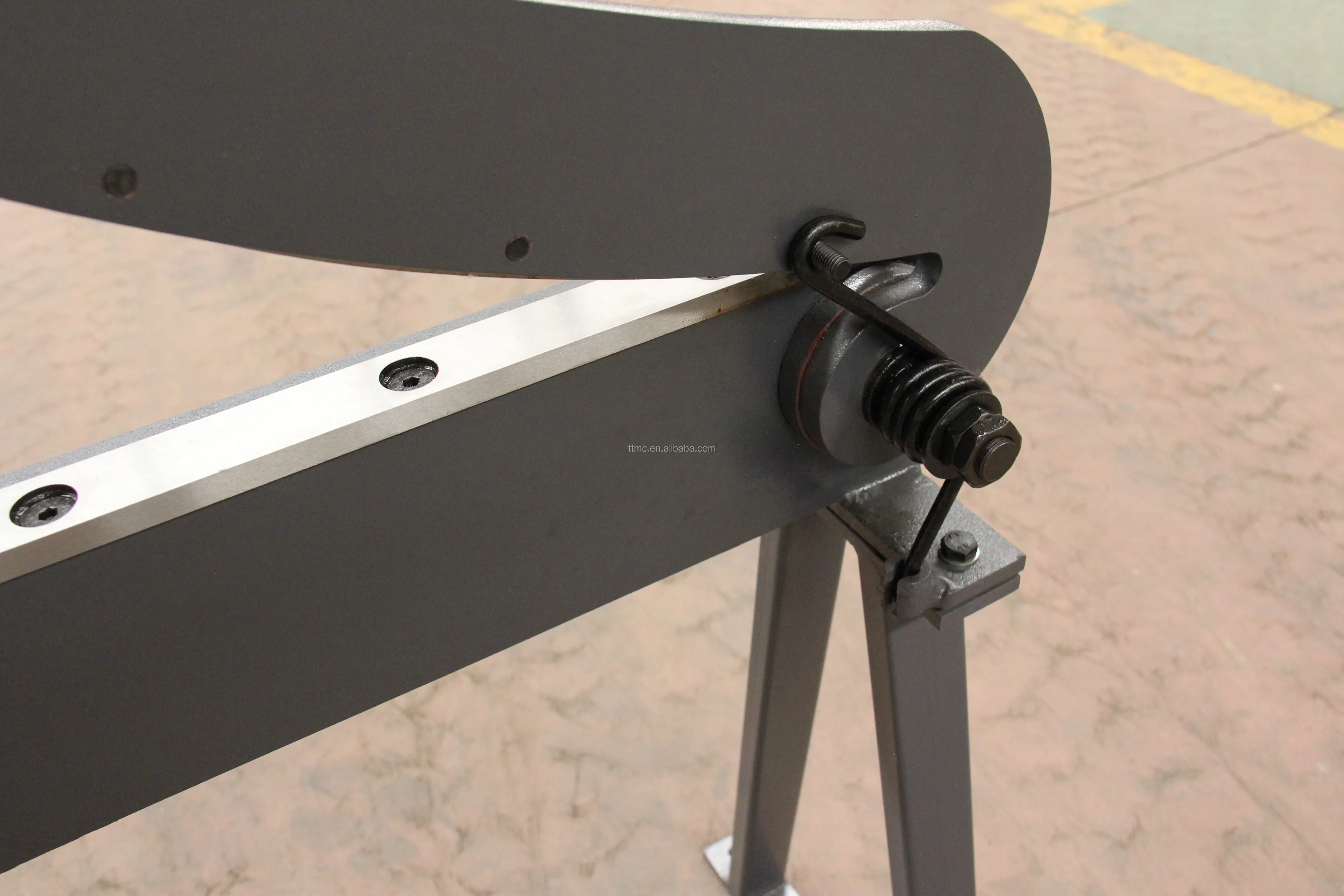 HS-1000 TTMC Guillotine Shear - Precision Manual Shearing