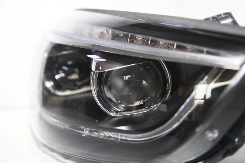 HYUNDAI Tucson IX35 LED Headlights - Black Housing 2010-2012