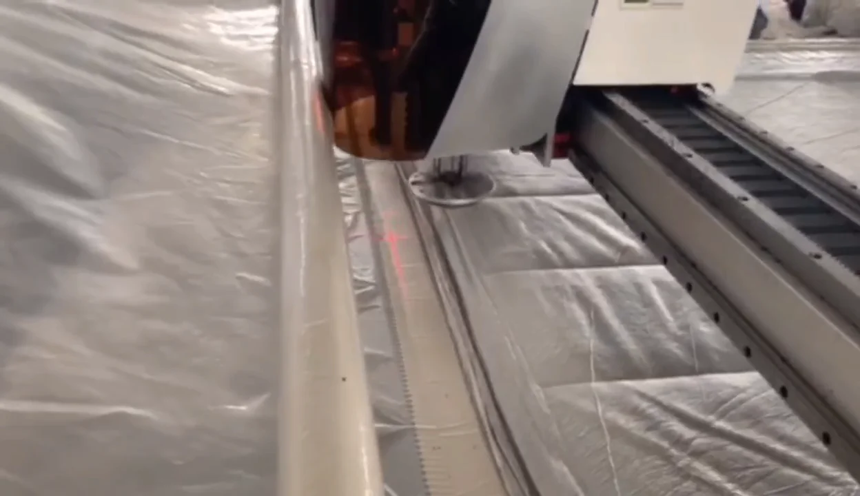 Ultrasonic/computerized Fabric Cutting Machine With Auto Feeding System ...