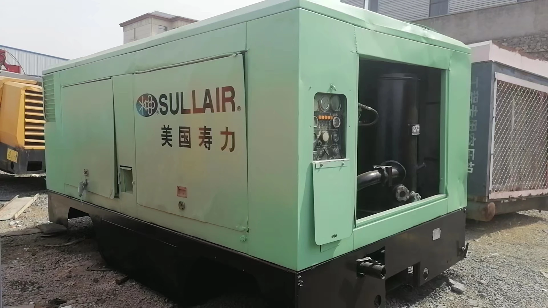 Small Mobile Portable Diesel Compressors SULLAIR DPQ780RH 20.7bar 22 ...