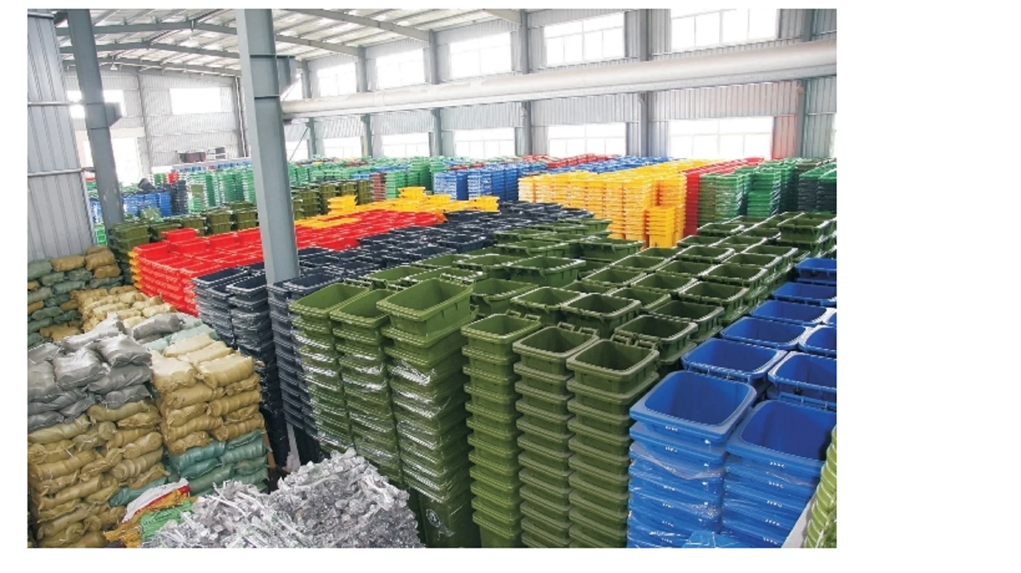 1100 Liter Plastic Waste Containers - Durable & Sustainable
