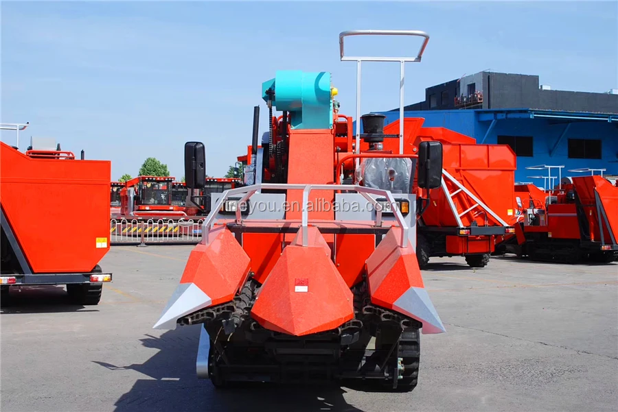Maize Harvesting in 2 Rows - Efficient Corn Combine Harvester