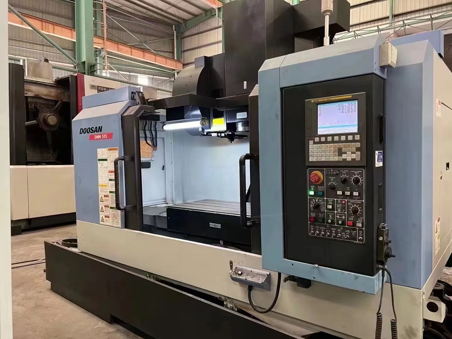 Second-hand Original Korean Doosan Doosan Dnm515 Cnc Milling Machining ...