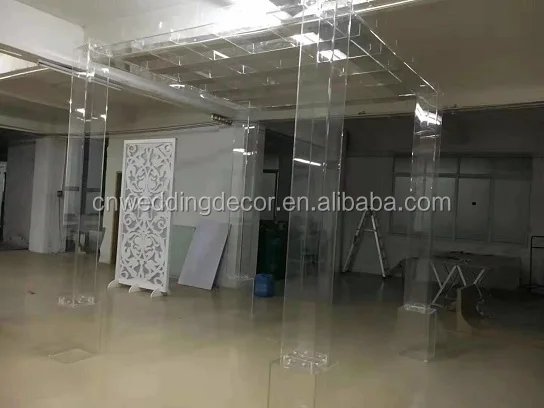 Clear Acrylic Arch - Elegant Wedding Chuppah Alternative