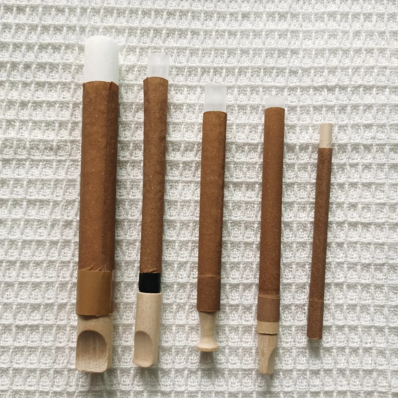 Hand-Rolled Slow-Burning Cigar Paper Roll Wooden Mouth Glass Ceramic ...
