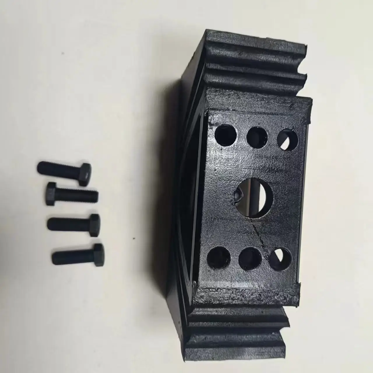 Az9725590031 Engine Mounting For Sinotruk Howo Truck Parts - Buy Howo ...