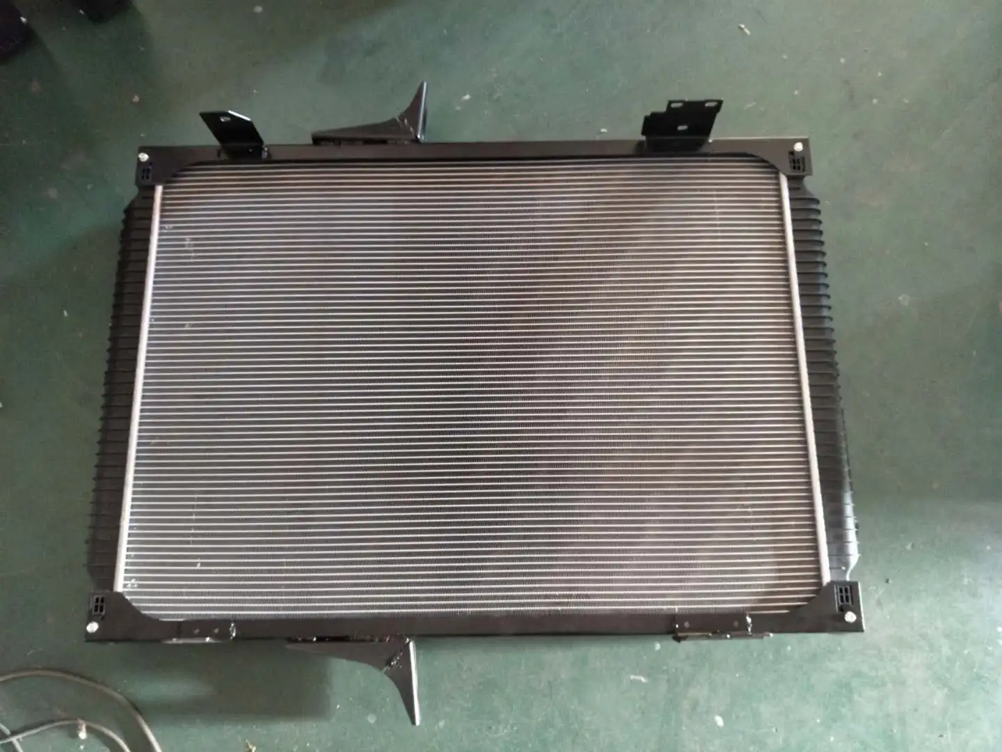 Renault Truck Radiator - Heavy Vehicles Cooling Solution