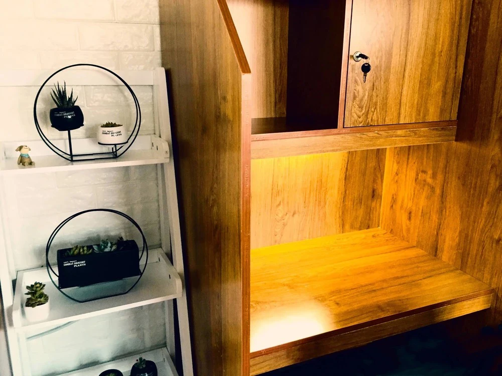 Collage Library Reading Desk with Storage & Bookshelf