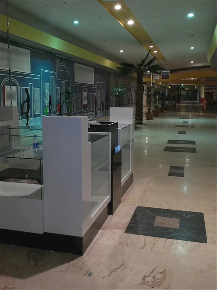 Custom Brand Electronics Shop Counter Design - Modern & Stylish