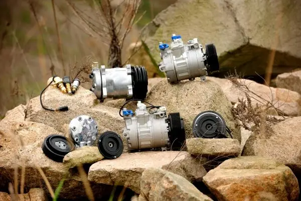 N Auto Air-Conditioning AC Compressor OEM#88310-06320/88310-06330