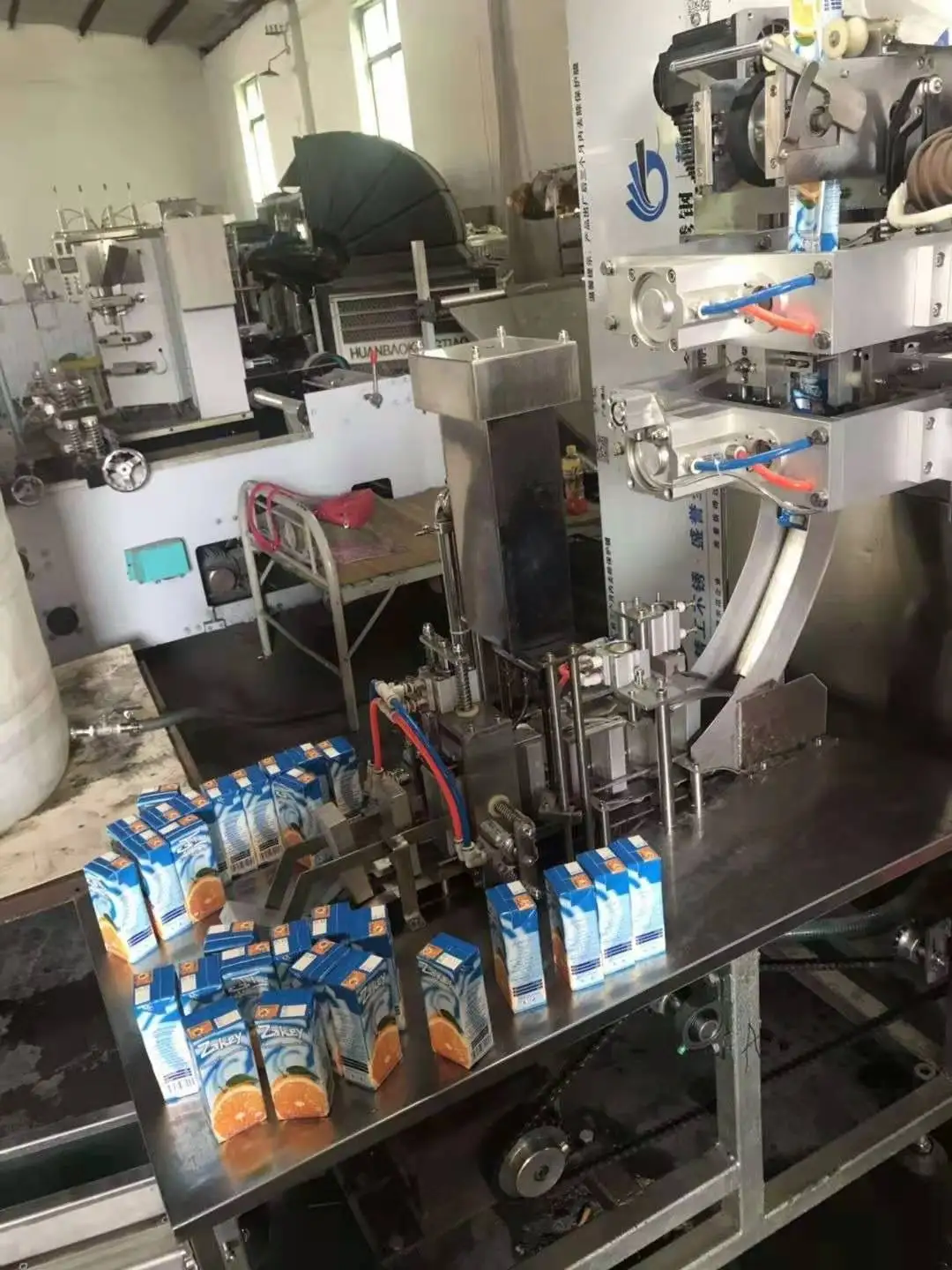 High Speed Aseptic Slim Milk Carton Packing Machine Juice Brick Box ...