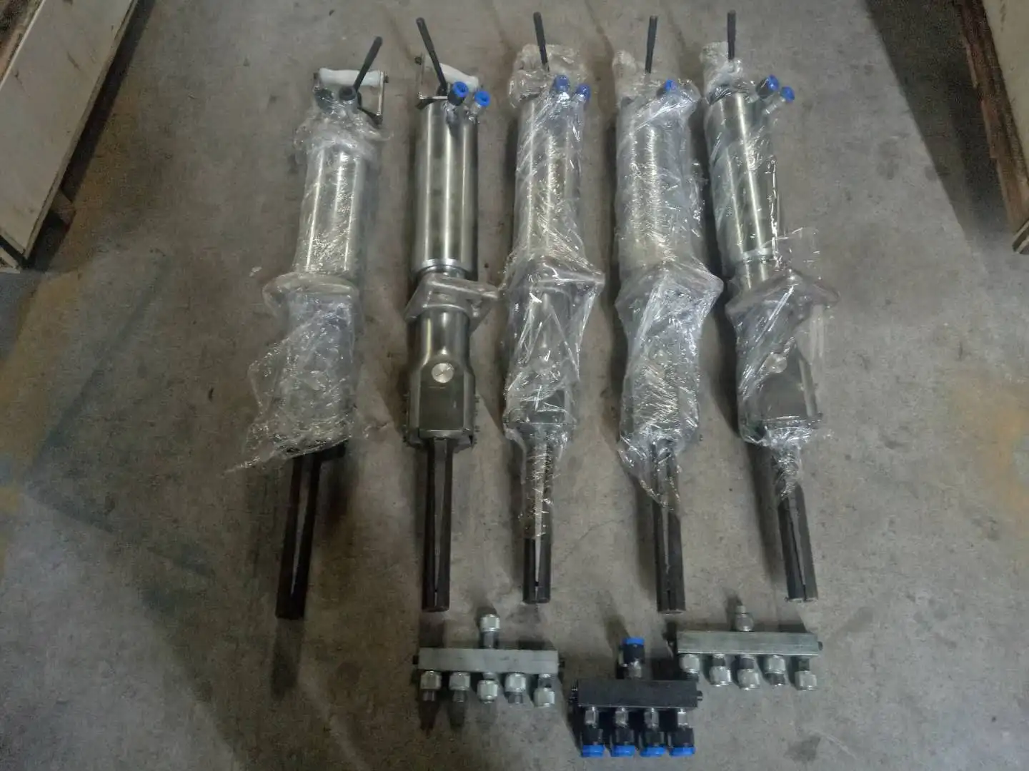 Rock Splitting Gun - Efficient Concrete and Rock Splitter