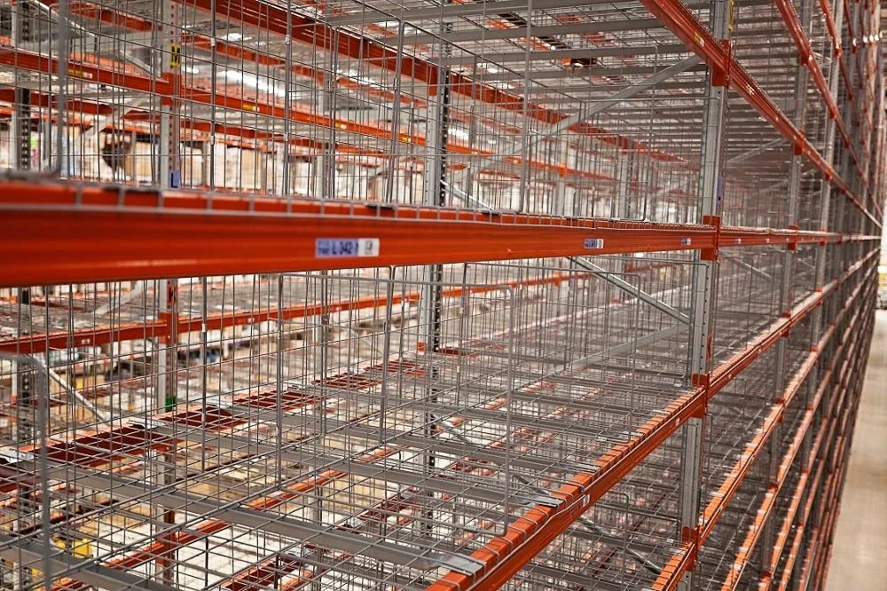 Standing Free Wire Divider/hangling Steel Wire Mesh Divider For Pallet ...