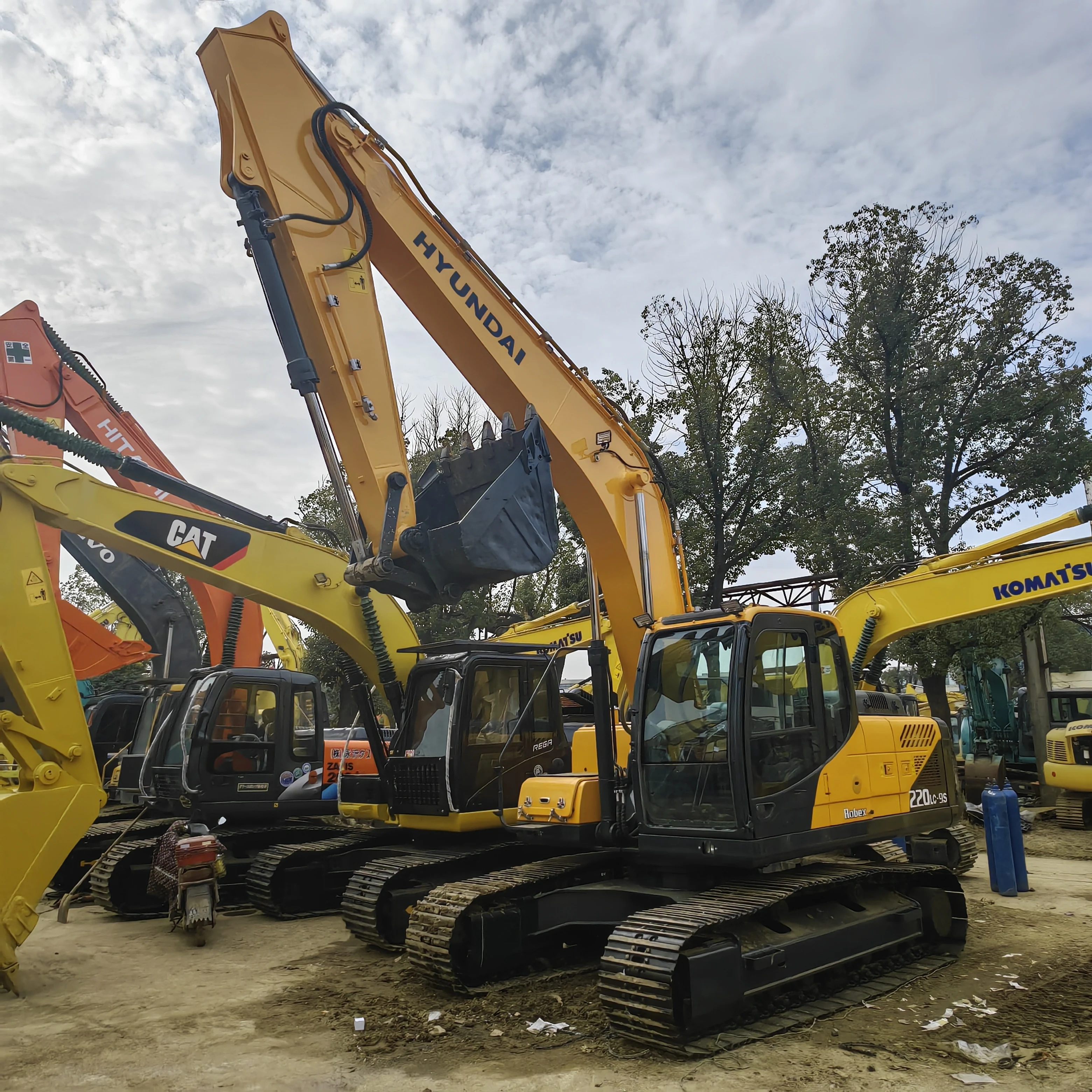 Korean Made 22 Ton Hyundai Digger Used Hyundai Excavator 220lc-9s S ...