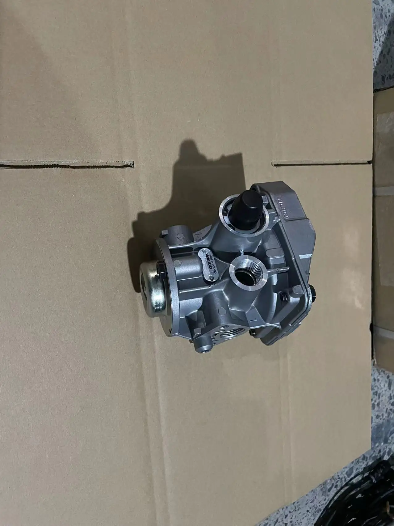 Original Wabco 9710023000 9710023007 Emergency Relay Valve Kamaz 5490 ...