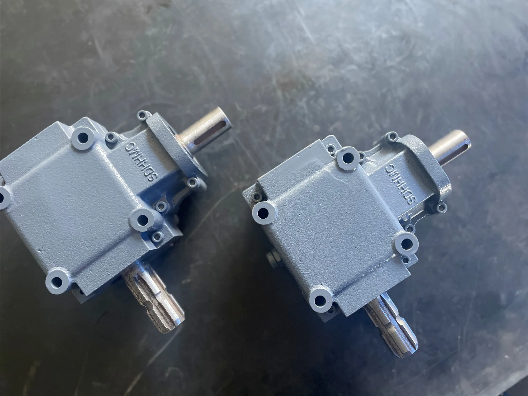 Factpru 90 Degree Angle Bevel Gear Reducer Drive Gearbox