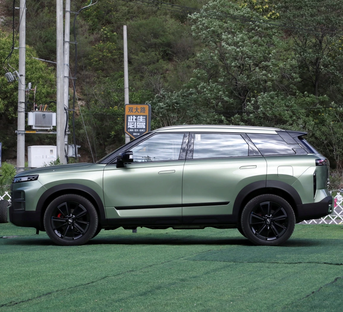 Chery Explorer 06 - Luxury SUV with 5 Seats & 1.6T Engine