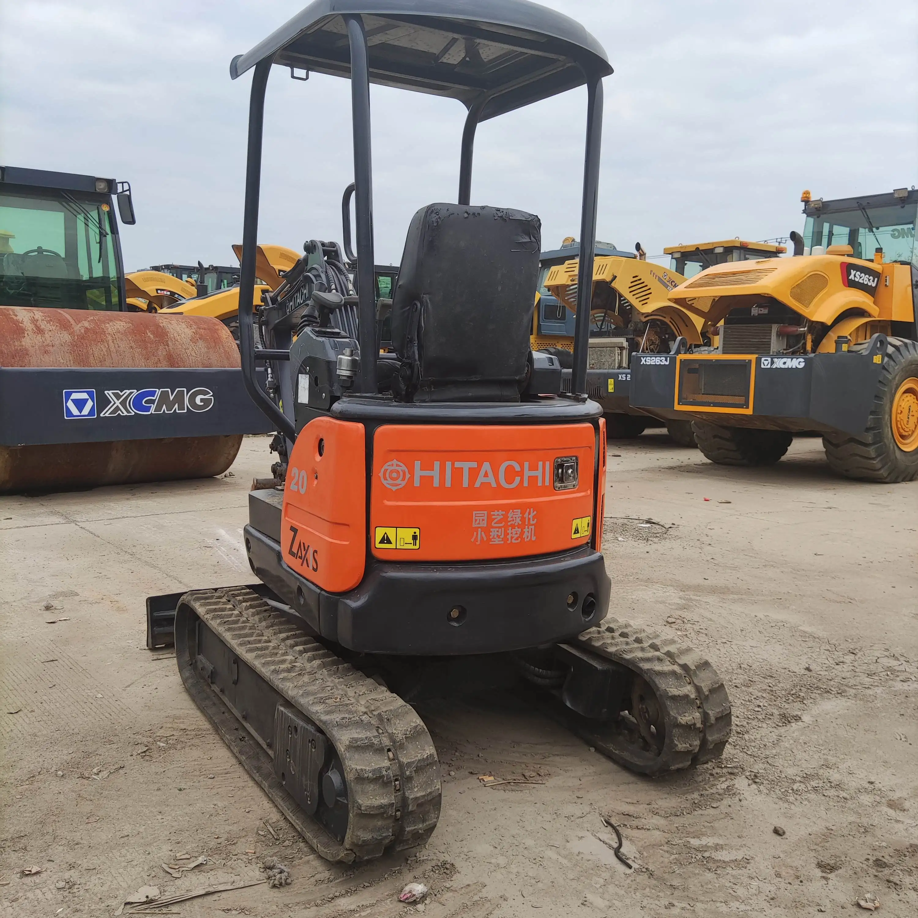Used Hitachi ZX20 Model Mini Excavator 2 Ton Small Construction ...