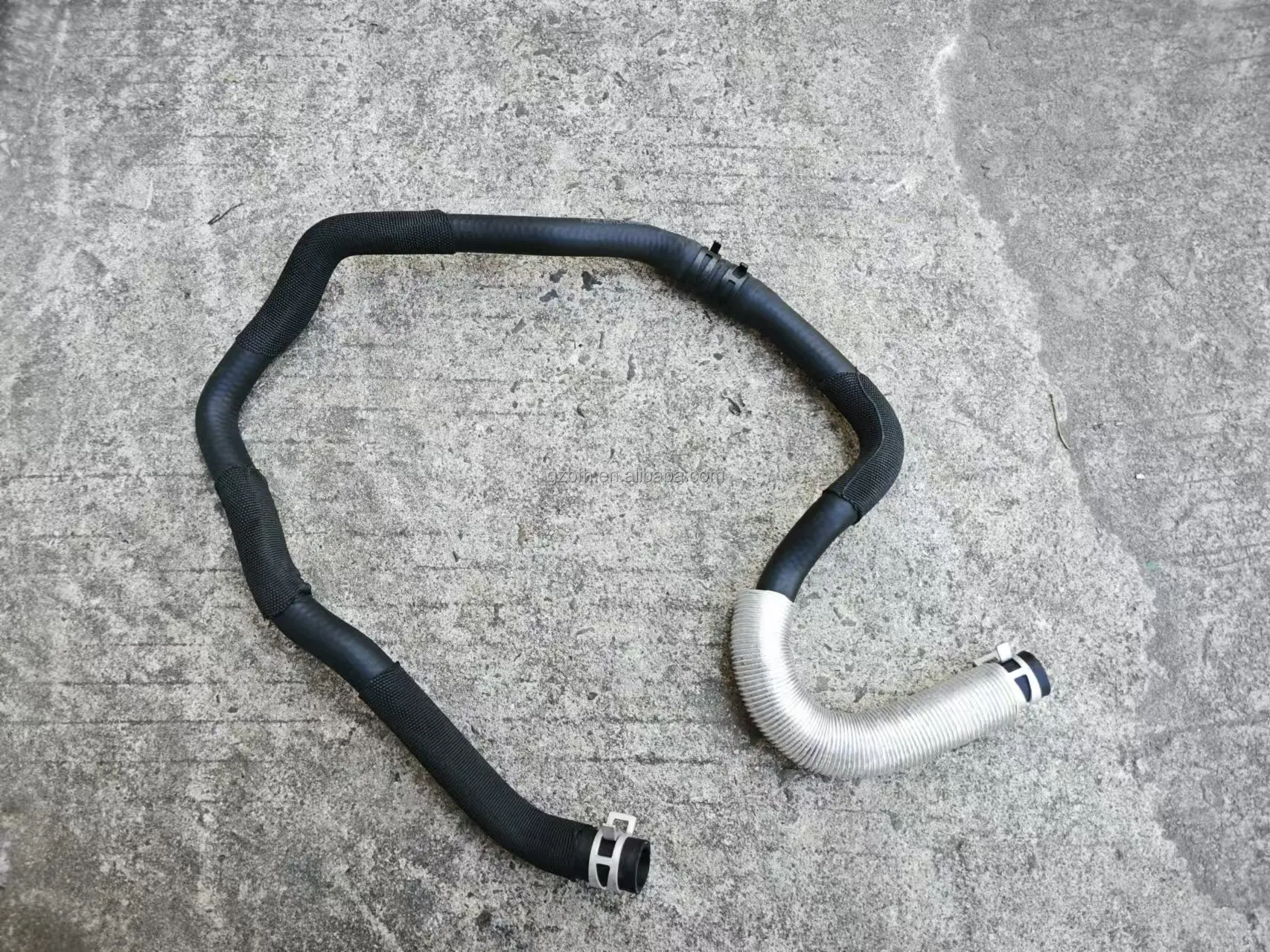 Heater Water Hose Inlet for Ford Ranger Mazda BT-50