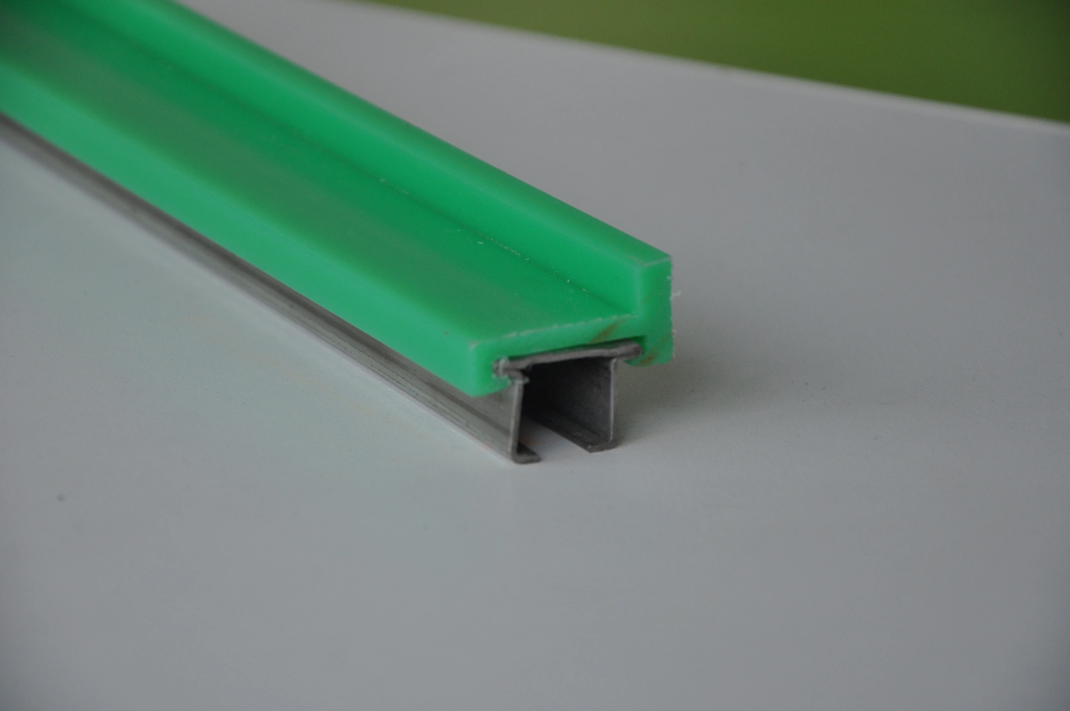 2020 C Shape Chain Guide Profiles for Conveyor Components