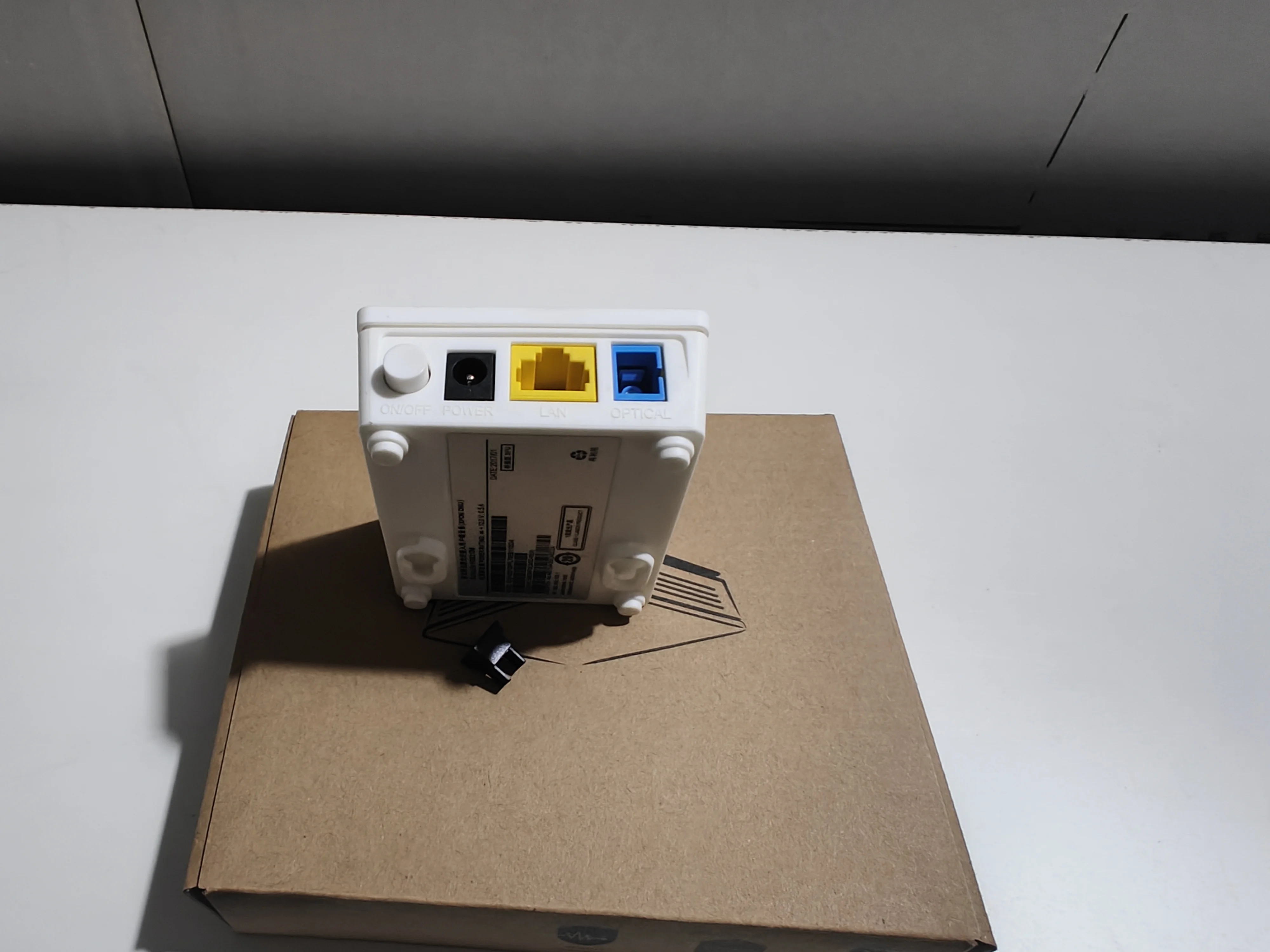 Eg8010hv6 Gpon Epon Xpon Bridge Onu Ont With 1 Ge Lan Ftth Fttx Is An Upgraded Version Of ...