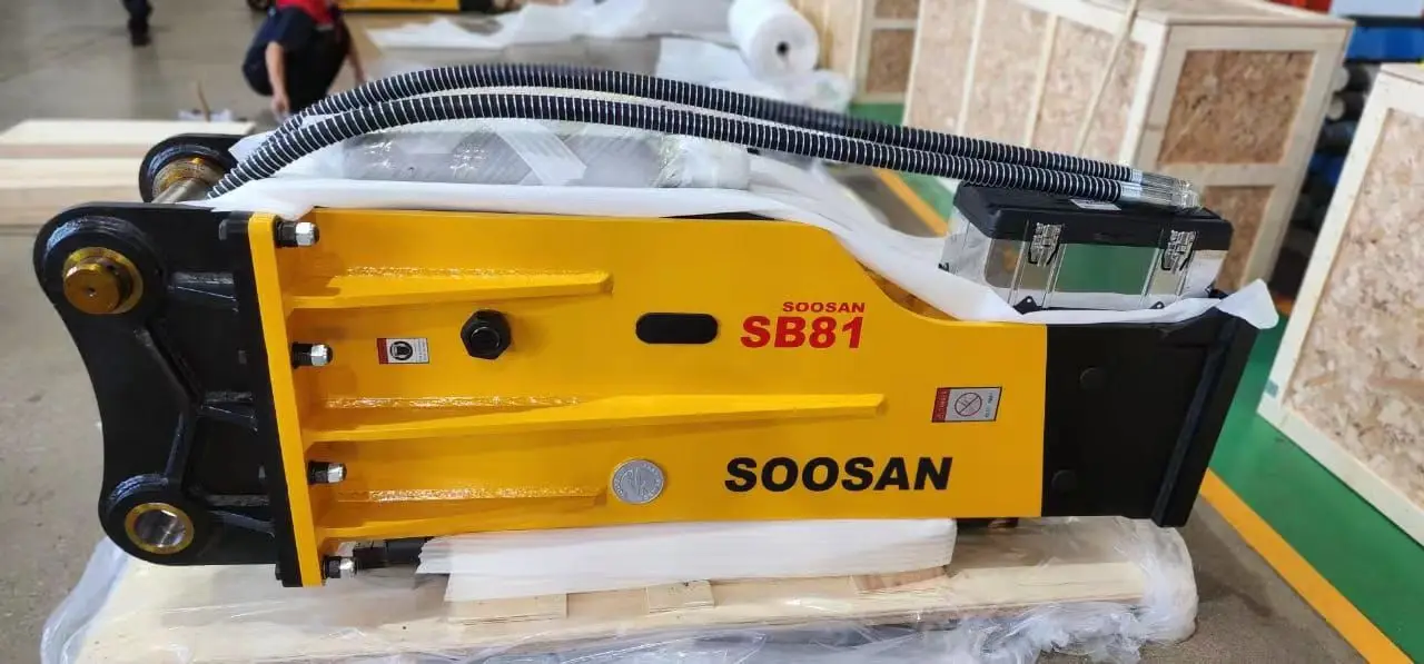 Soosan Hydraulic Breaker - Model Sb81 Box Type Silence - Buy Soosan Breaker Martillo Hidraulico ...