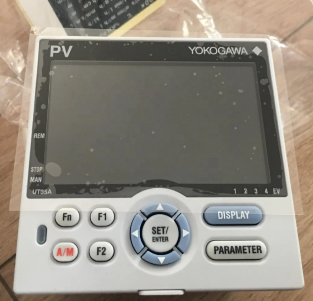 Yokogawa UT35A Temperature Controller - Precision & Reliability