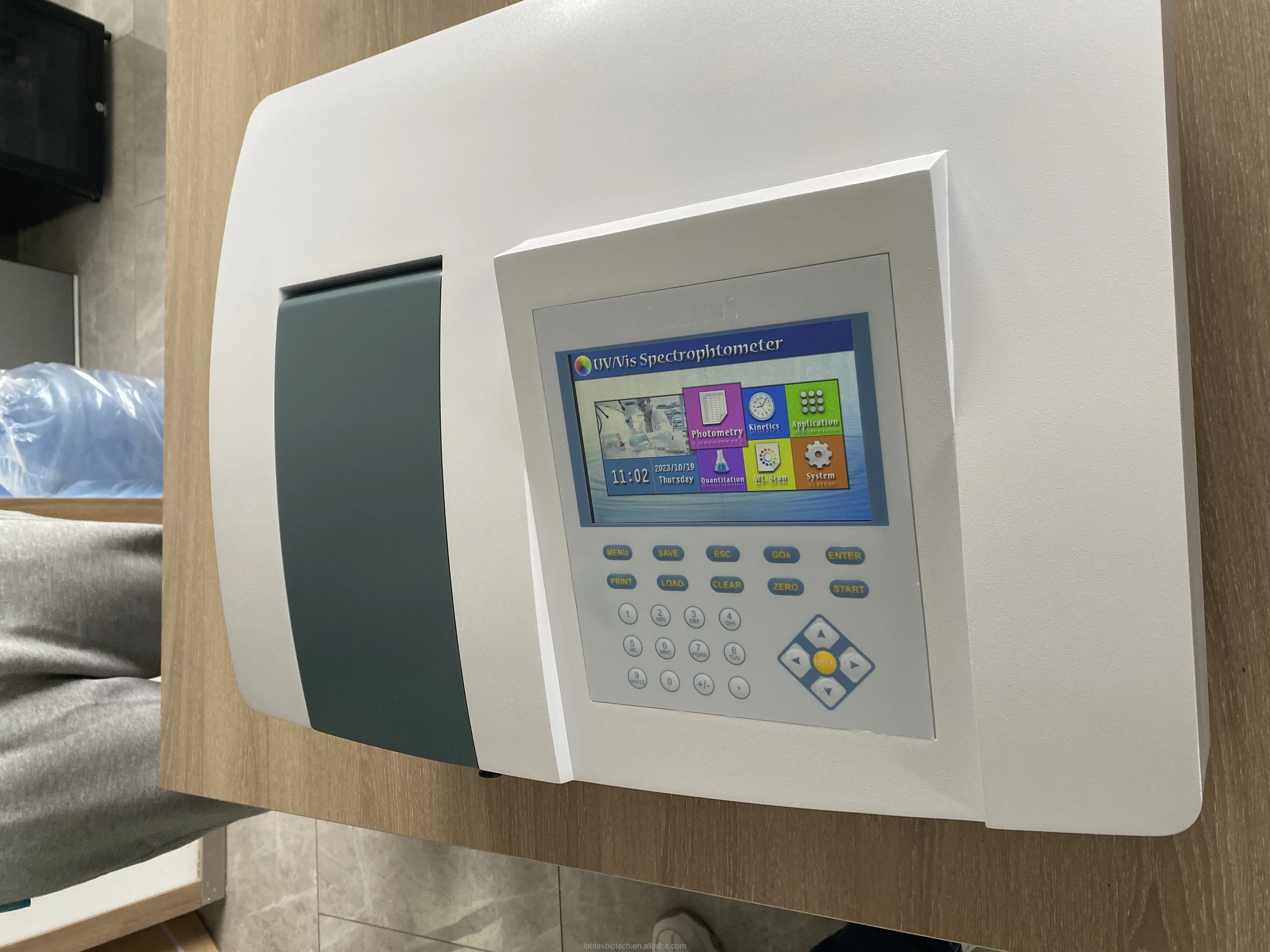 Labtex Double Beam UV VIS Spectrophotometer LTS-UV1900/UV1901 ...