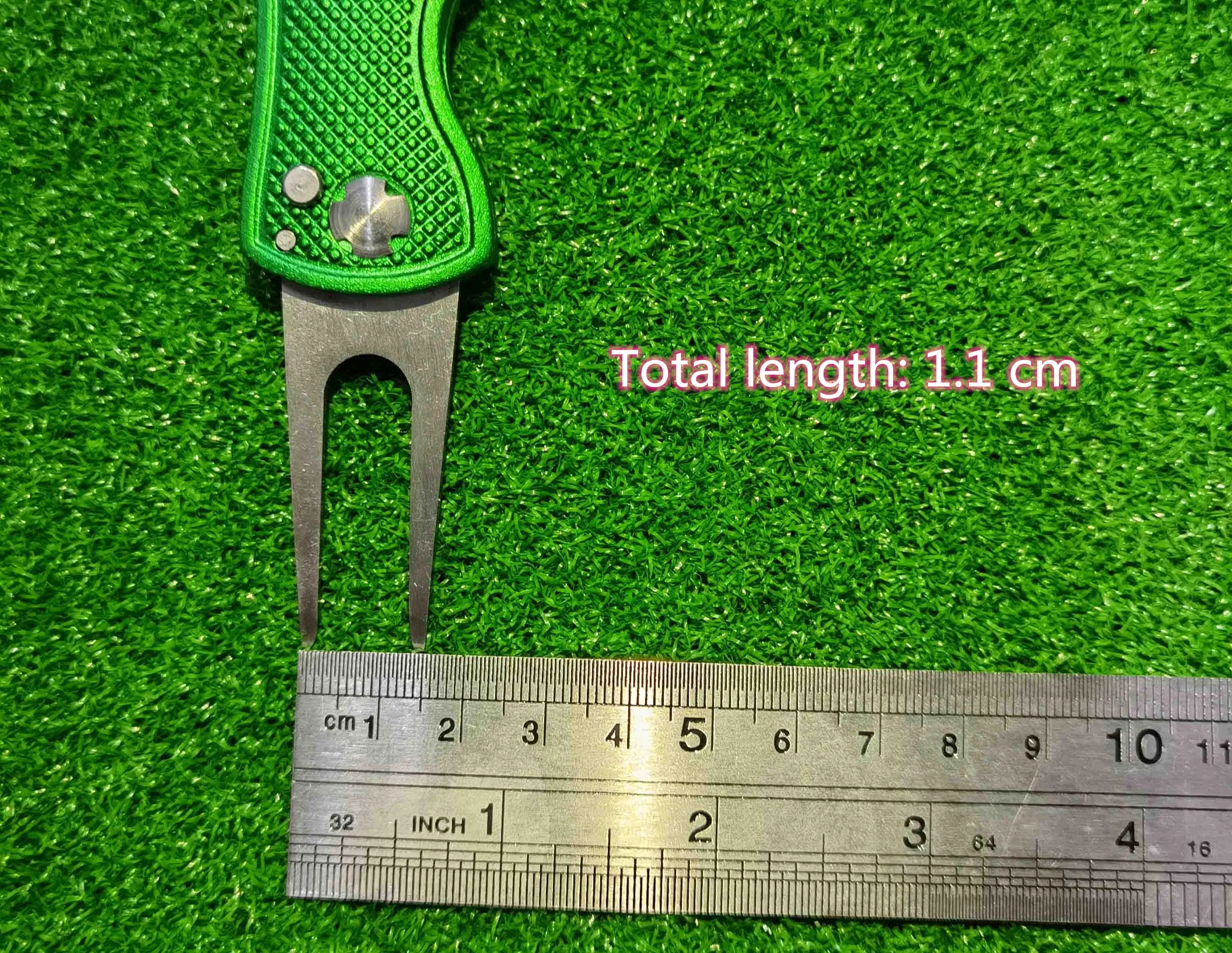 Mini Foldable Putting Green Fork with Golf Ball Tool Marker Pitch ...