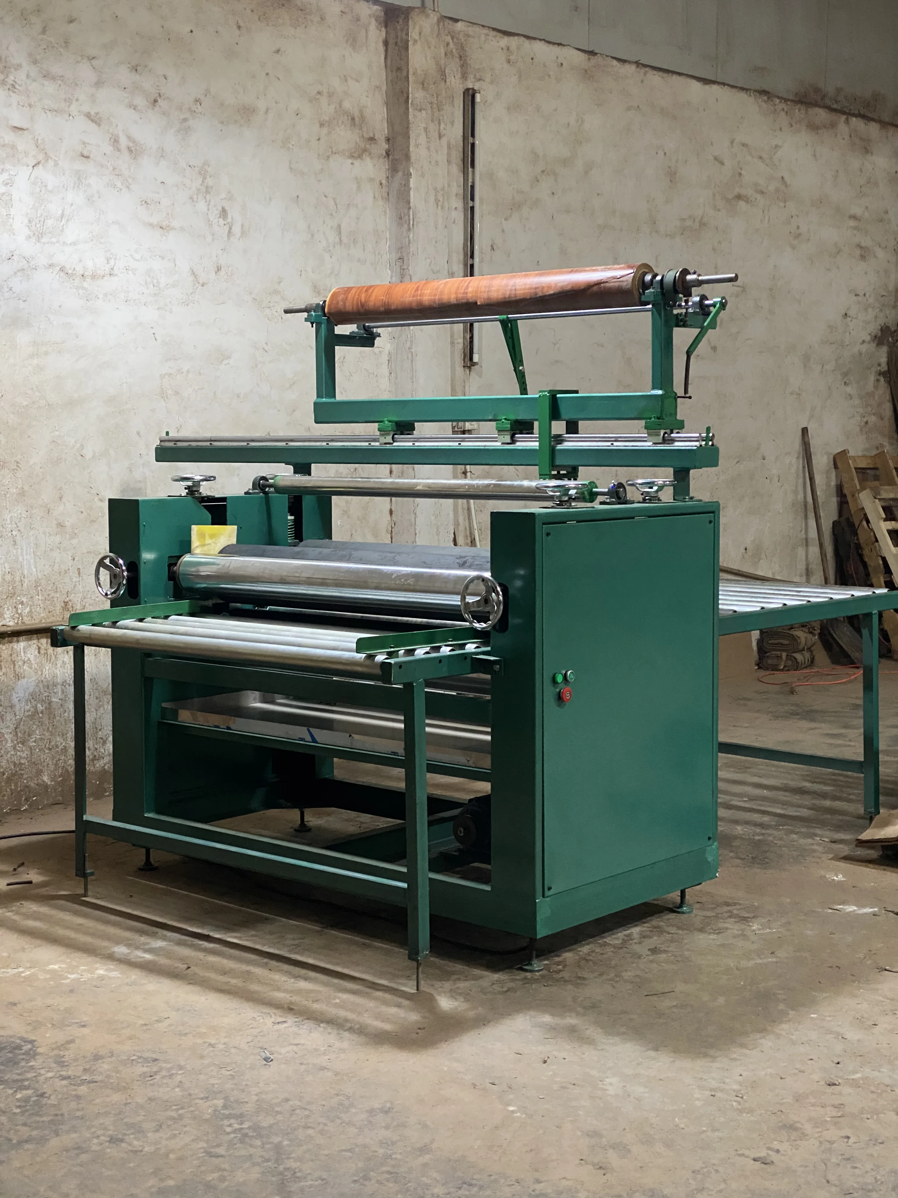 Contemporary Simple Industrial Laminated Board Cutting Machine ...