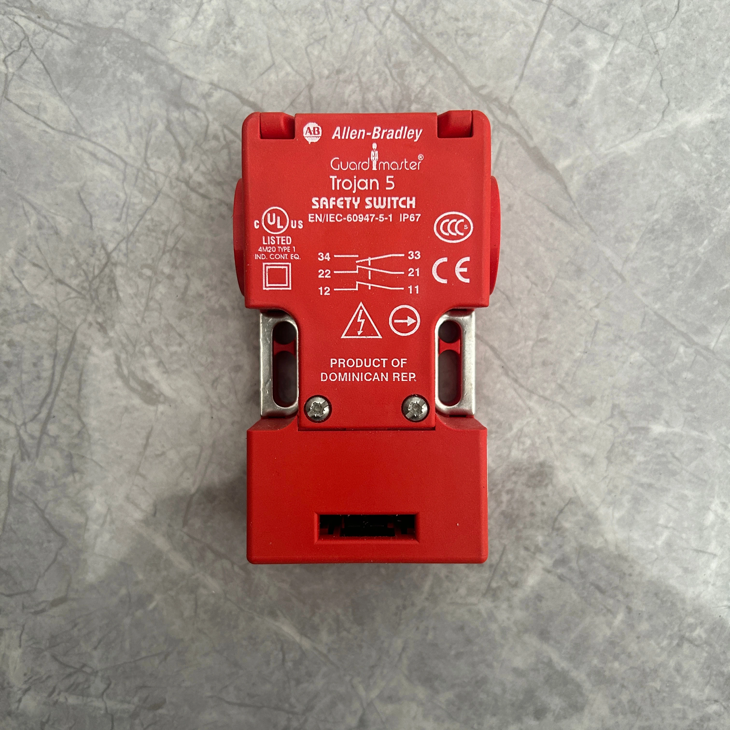 Industrial Equipment AB Safety Door Switch 440K-T11090 Reed Switch ...