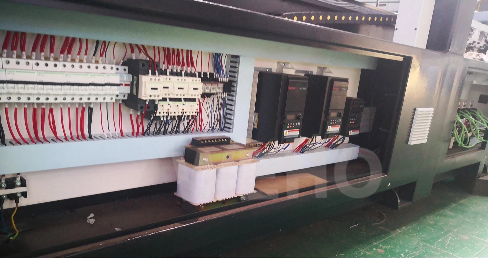 CNC 6 Sided Wood Drilling Machine - Efficient & Precise