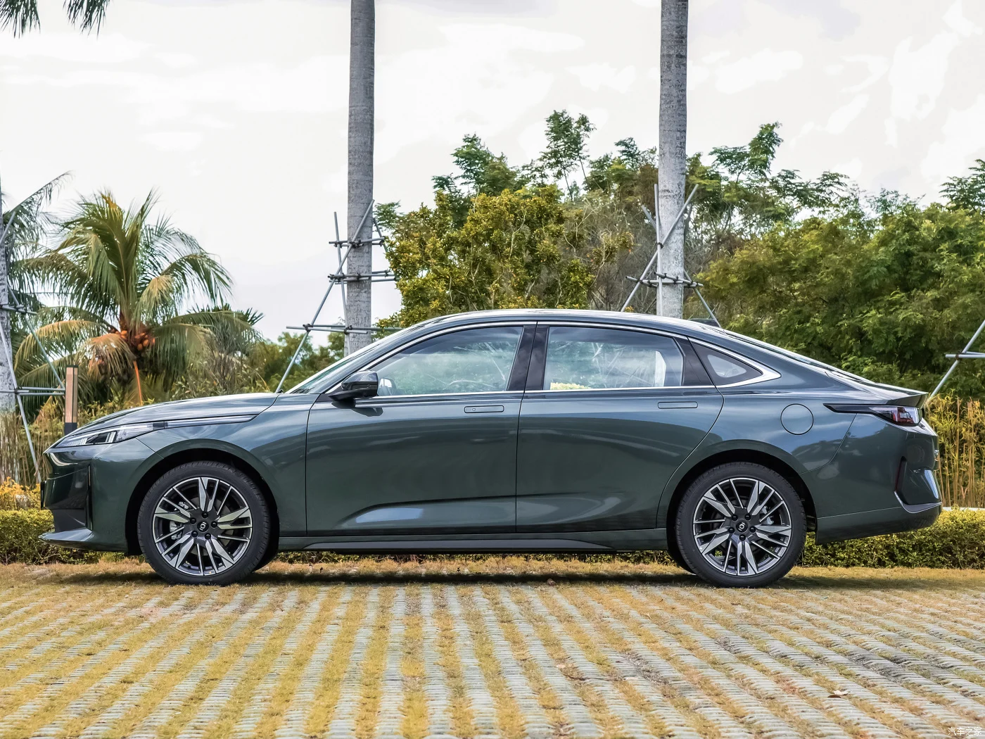 Changan Qiyuan A05 2024 145 Max 4-door 5-seat Sedan Brand New New Energy Vehicle For Sale - Buy ...